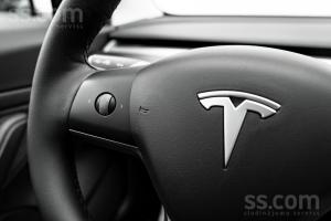 Melns Tesla Model 3 2021 Rīga, ar dzinēja tilpumu 0.00 L un nobraukumu 0 tūkst. km par 21640 €, foto 20 vietnē AUTOMOTO.COM.LV