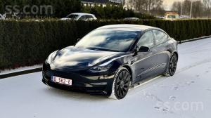 Black Tesla Model 3 2021 in Riga, with an engine capacity of 0.00 L and mileage of 133 thousand km for 24950 €, photo 4 on AUTOMOTO.COM.LV