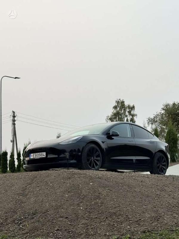 Melns Tesla Model 3 2021 Viļņa, ar dzinēja tilpumu 0.00 L un nobraukumu 86 tūkst. km par 27000 €, foto 10 vietnē AUTOMOTO.COM.LV