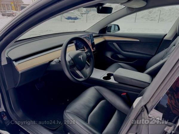 Black Tesla Model 3 2021 in Tallinn, with an engine capacity of 0.00 L and mileage of 57 thousand km for 24900 €, photo 9 on AUTOMOTO.COM.LV