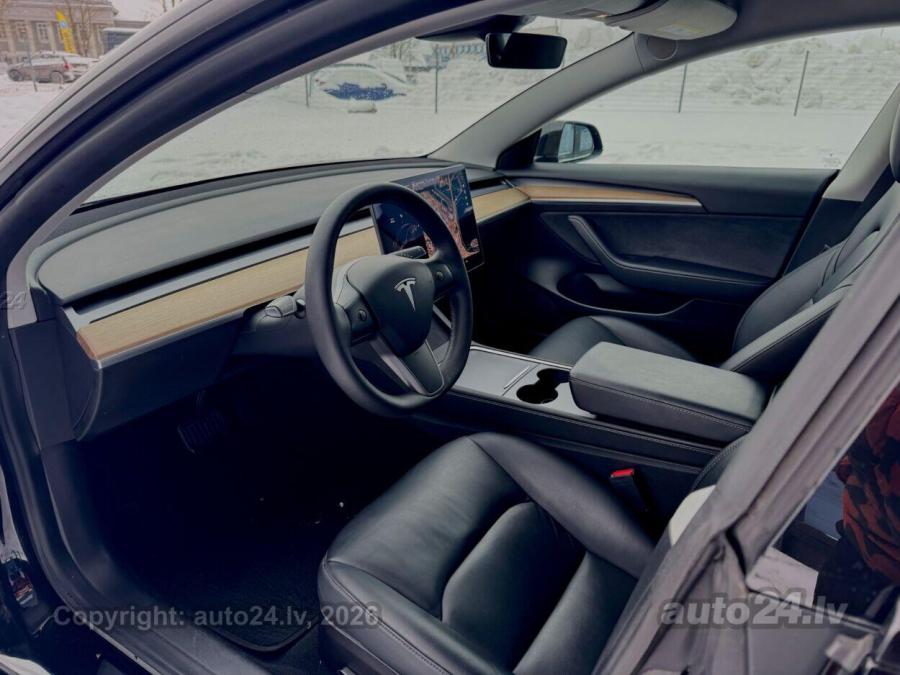 Melns Tesla Model 3 2021 Tallina, ar dzinēja tilpumu 0.00 L un nobraukumu 57 tūkst. km par 24900 €, foto 9 vietnē AUTOMOTO.COM.LV