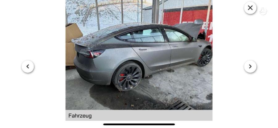 Melns Tesla Model 3 2021 Viļņa, ar dzinēja tilpumu 0.00 L un nobraukumu 92 tūkst. km par 9900 €, foto 3 vietnē AUTOMOTO.COM.LV