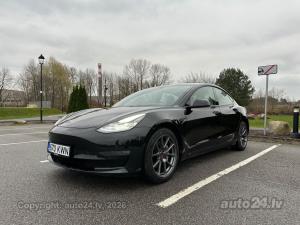 Melns Tesla Model 3 2021 Tallina, ar dzinēja tilpumu 0.00 L un nobraukumu 136 tūkst. km par 24999 €, foto  vietnē AUTOMOTO.COM.LV
