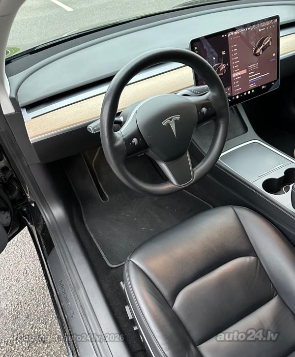 Black Tesla Model 3 2021 in Tallinn, with an engine capacity of 0.00 L and mileage of 136 thousand km for 24999 €, photo 7 on AUTOMOTO.COM.LV