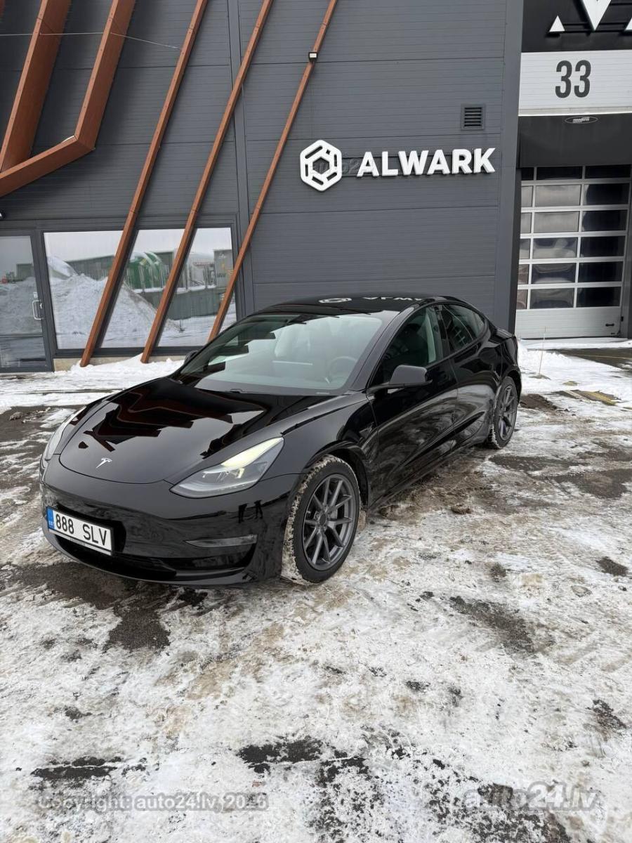 Black Tesla Model 3 2021 in Tallinn, with an engine capacity of 0.00 L and mileage of 60 thousand km for 28999 €, photo 1 on AUTOMOTO.COM.LV