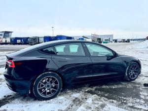 Black Tesla Model 3 2021 in Tallinn, with an engine capacity of 0.00 L and mileage of 60 thousand km for 28999 €, photo 4 on AUTOMOTO.COM.LV