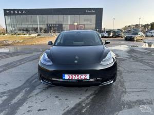 Black Tesla Model 3 2021 in Vilnius, with an engine capacity of 0.00 L and mileage of 86 thousand km for 18500 €, photo 4 on AUTOMOTO.COM.LV