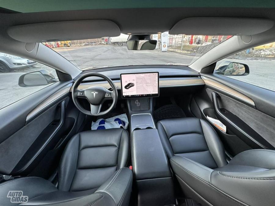 Black Tesla Model 3 2021 in Vilnius, with an engine capacity of 0.00 L and mileage of 86 thousand km for 18500 €, photo 9 on AUTOMOTO.COM.LV
