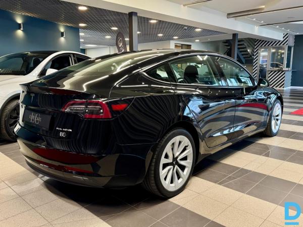 Melns Tesla Model 3 2021 Mārupe, ar dzinēja tilpumu 0.00 L un nobraukumu 119 tūkst. km par 23990 €, foto 4 vietnē AUTOMOTO.COM.LV