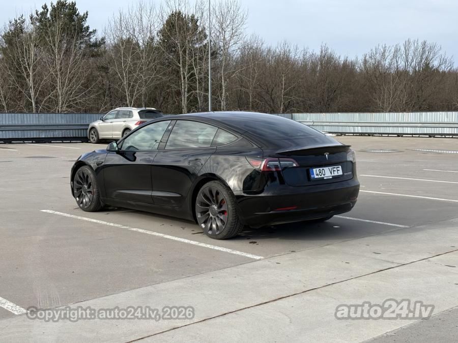 Черный Тесла Модель 3 2021 в Таллин, объемом двигателя 0.00 л и пробегом 93 тыс. км за 30500 €, фото 6 на AUTOMOTO.COM.LV