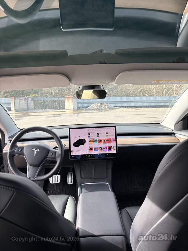 Black Tesla Model 3 2021 in Tallinn, with an engine capacity of 0.00 L and mileage of 93 thousand km for 30500 €, photo 7 on AUTOMOTO.COM.LV