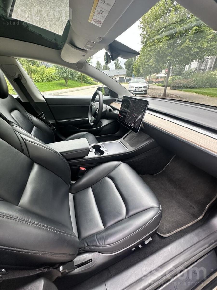 Melns Tesla Model 3 2021 Rīga, ar dzinēja tilpumu 0.00 L un nobraukumu 115 tūkst. km par 21250 €, foto 21 vietnē AUTOMOTO.COM.LV