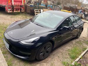 Melns Tesla Model 3 2021 Rīga, ar dzinēja tilpumu 0.00 L un nobraukumu 250 tūkst. km par 19900 €, foto 4 vietnē AUTOMOTO.COM.LV