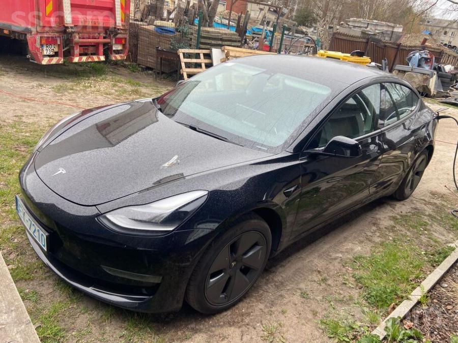 Melns Tesla Model 3 2021 Rīga, ar dzinēja tilpumu 0.00 L un nobraukumu 250 tūkst. km par 19900 €, foto 4 vietnē AUTOMOTO.COM.LV