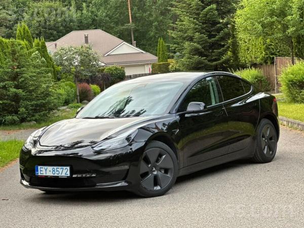 Melns Tesla Model 3 2021 Rīga, ar dzinēja tilpumu 0.00 L un nobraukumu 115 tūkst. km par 26950 €, foto 1 vietnē AUTOMOTO.COM.LV