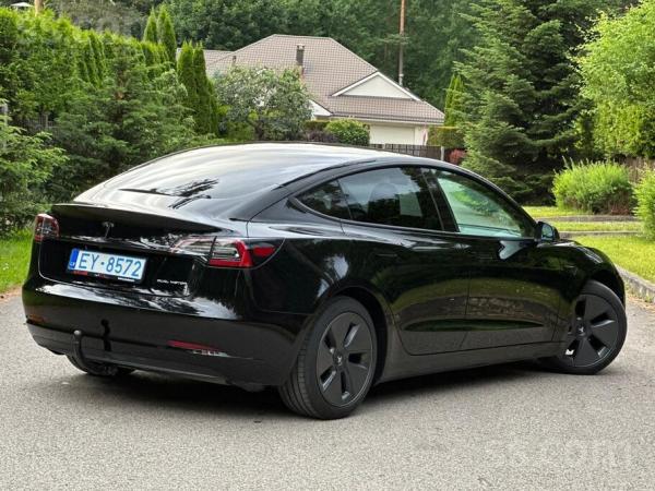 Melns Tesla Model 3 2021 Rīga, ar dzinēja tilpumu 0.00 L un nobraukumu 115 tūkst. km par 26950 €, foto 2 vietnē AUTOMOTO.COM.LV