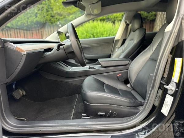 Melns Tesla Model 3 2021 Rīga, ar dzinēja tilpumu 0.00 L un nobraukumu 115 tūkst. km par 26950 €, foto 10 vietnē AUTOMOTO.COM.LV