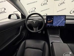 Черный Тесла Модель 3 2021 в Вильнюс, объемом двигателя 0.00 л и пробегом 93 тыс. км за 23700 €, фото 17 на AUTOMOTO.COM.LV