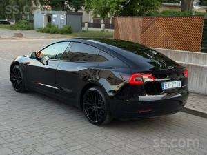 Melns Tesla Model 3 2021 Jelgava, ar dzinēja tilpumu 0.00 L un nobraukumu 102 tūkst. km par 24500 €, foto 4 vietnē AUTOMOTO.COM.LV