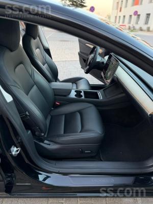 Melns Tesla Model 3 2021 Jelgava, ar dzinēja tilpumu 0.00 L un nobraukumu 102 tūkst. km par 24500 €, foto 13 vietnē AUTOMOTO.COM.LV