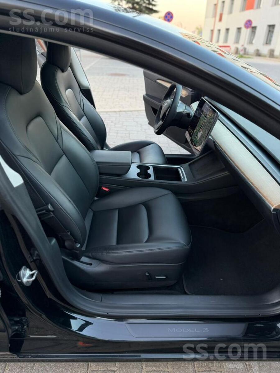 Melns Tesla Model 3 2021 Jelgava, ar dzinēja tilpumu 0.00 L un nobraukumu 102 tūkst. km par 24500 €, foto 13 vietnē AUTOMOTO.COM.LV