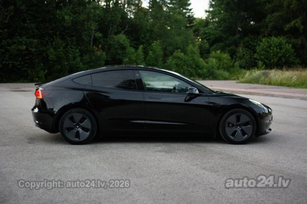 Black Tesla Model 3 2021 in Parnu, with an engine capacity of 0.00 L and mileage of 109 thousand km for 24990 €, photo 7 on AUTOMOTO.COM.LV