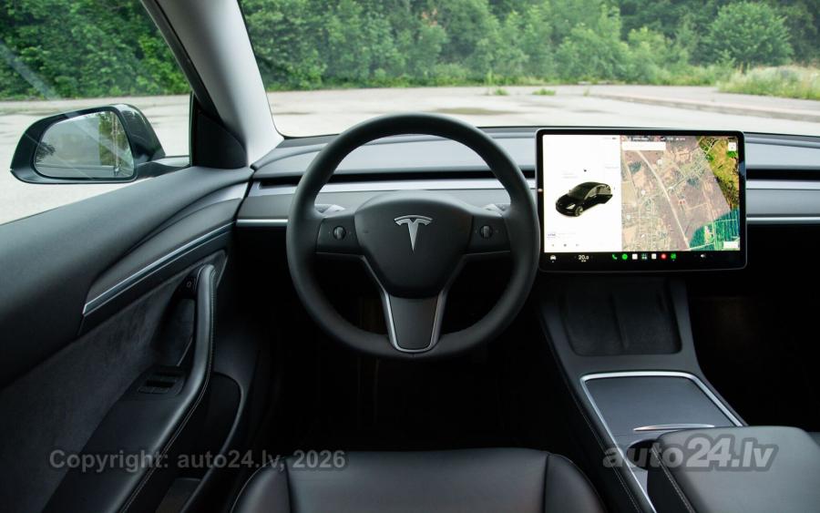 Melns Tesla Model 3 2021 Pērnava, ar dzinēja tilpumu 0.00 L un nobraukumu 109 tūkst. km par 24990 €, foto 12 vietnē AUTOMOTO.COM.LV