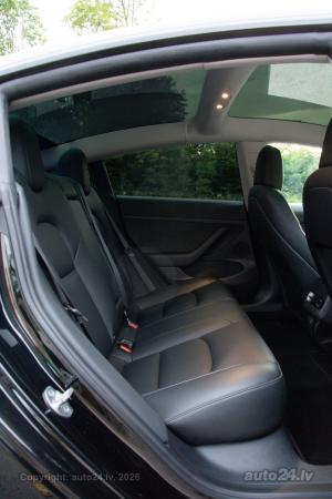 Melns Tesla Model 3 2021 Pērnava, ar dzinēja tilpumu 0.00 L un nobraukumu 109 tūkst. km par 24990 €, foto 17 vietnē AUTOMOTO.COM.LV