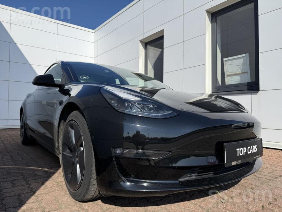 Black Tesla Model 3 2021 in Riga, with an engine capacity of 0.00 L and mileage of 60 thousand km for 27500 €, photo 1 on AUTOMOTO.COM.LV