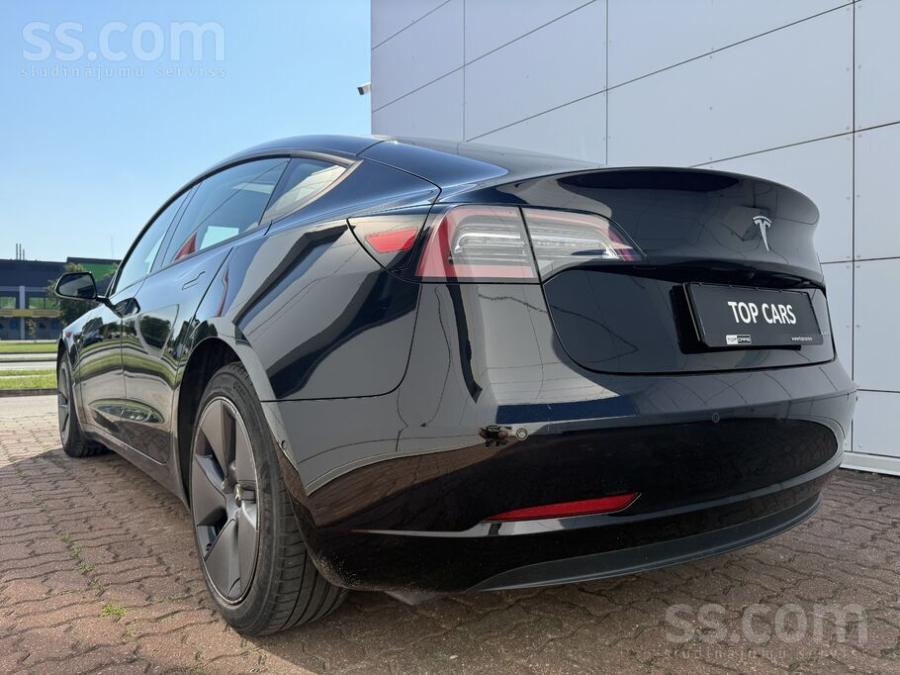 Black Tesla Model 3 2021 in Riga, with an engine capacity of 0.00 L and mileage of 60 thousand km for 27500 €, photo 4 on AUTOMOTO.COM.LV