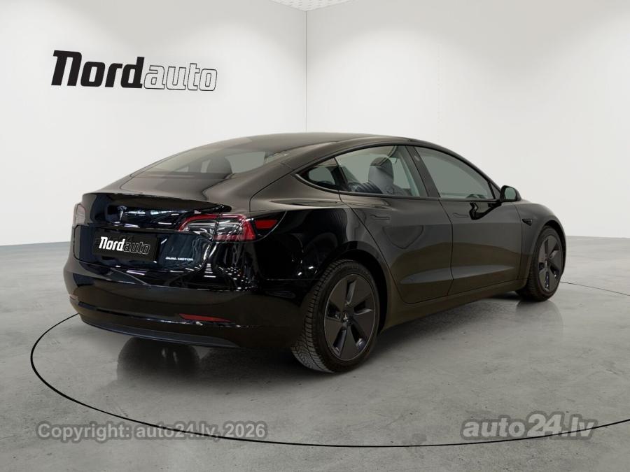 Melns Tesla Model 3 2021 Tallina, ar dzinēja tilpumu 0.00 L un nobraukumu 98 tūkst. km par 28900 €, foto 3 vietnē AUTOMOTO.COM.LV