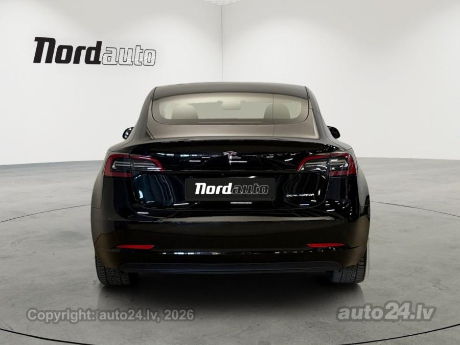 Melns Tesla Model 3 2021 Tallina, ar dzinēja tilpumu 0.00 L un nobraukumu 98 tūkst. km par 28900 €, foto 5 vietnē AUTOMOTO.COM.LV