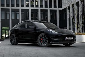 Black Tesla Model 3 2021 in Vilnius, with an engine capacity of 0.00 L and mileage of 40 thousand km for 28000 €, photo 9 on AUTOMOTO.COM.LV
