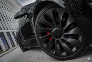 Black Tesla Model 3 2021 in Vilnius, with an engine capacity of 0.00 L and mileage of 40 thousand km for 28000 €, photo 10 on AUTOMOTO.COM.LV