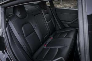 Black Tesla Model 3 2021 in Vilnius, with an engine capacity of 0.00 L and mileage of 40 thousand km for 28000 €, photo 23 on AUTOMOTO.COM.LV