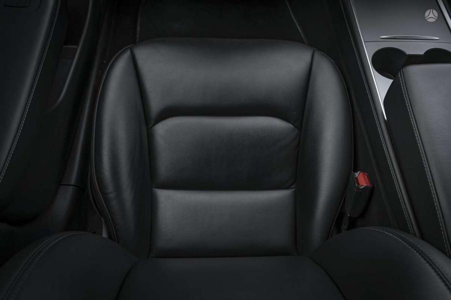 Black Tesla Model 3 2021 in Vilnius, with an engine capacity of 0.00 L and mileage of 40 thousand km for 28000 €, photo 26 on AUTOMOTO.COM.LV
