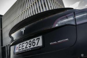 Black Tesla Model 3 2021 in Vilnius, with an engine capacity of 0.00 L and mileage of 40 thousand km for 28000 €, photo 27 on AUTOMOTO.COM.LV