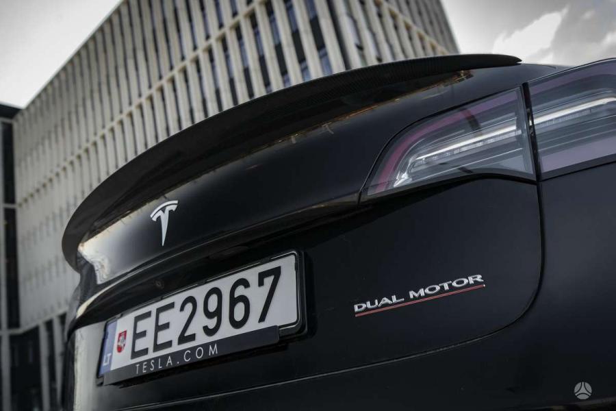 Black Tesla Model 3 2021 in Vilnius, with an engine capacity of 0.00 L and mileage of 40 thousand km for 28000 €, photo 27 on AUTOMOTO.COM.LV