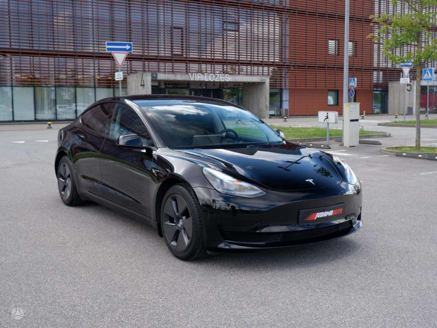 Melns Tesla Model 3 2021 Klaipėda, ar dzinēja tilpumu 0.00 L un nobraukumu 93 tūkst. km par 21200 €, foto 3 vietnē AUTOMOTO.COM.LV