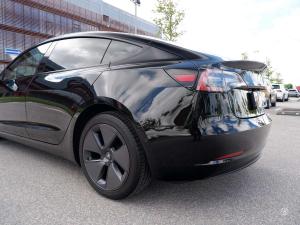 Melns Tesla Model 3 2021 Klaipėda, ar dzinēja tilpumu 0.00 L un nobraukumu 93 tūkst. km par 21200 €, foto 15 vietnē AUTOMOTO.COM.LV