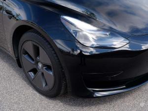 Melns Tesla Model 3 2021 Klaipėda, ar dzinēja tilpumu 0.00 L un nobraukumu 93 tūkst. km par 21200 €, foto 18 vietnē AUTOMOTO.COM.LV