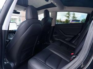 Melns Tesla Model 3 2021 Klaipėda, ar dzinēja tilpumu 0.00 L un nobraukumu 93 tūkst. km par 21200 €, foto 20 vietnē AUTOMOTO.COM.LV