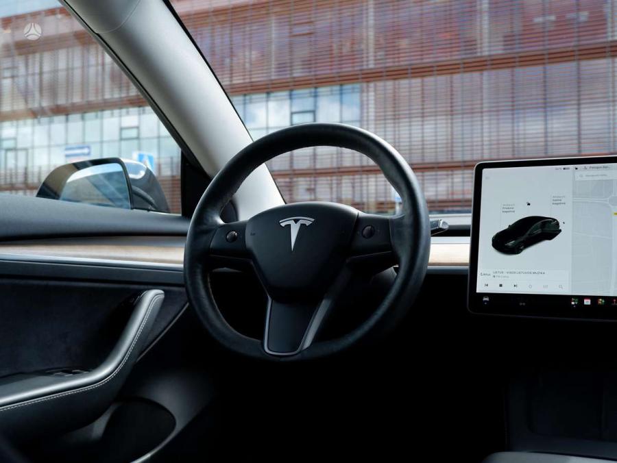 Melns Tesla Model 3 2021 Klaipėda, ar dzinēja tilpumu 0.00 L un nobraukumu 93 tūkst. km par 21200 €, foto 23 vietnē AUTOMOTO.COM.LV
