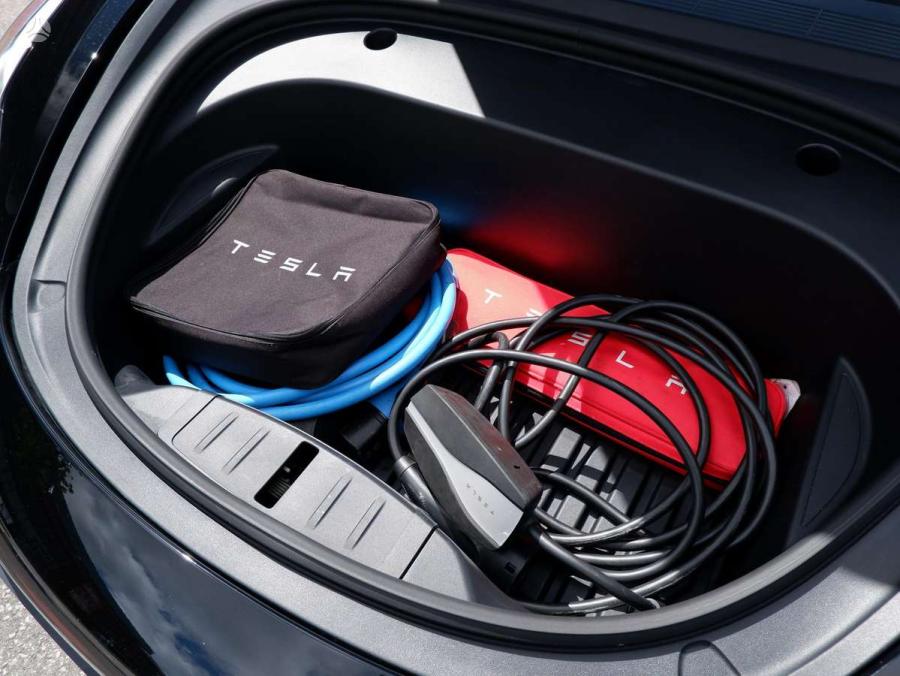 Melns Tesla Model 3 2021 Klaipėda, ar dzinēja tilpumu 0.00 L un nobraukumu 93 tūkst. km par 21200 €, foto 30 vietnē AUTOMOTO.COM.LV