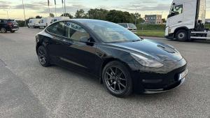 Melns Tesla Model 3 2021 Viļņa, ar dzinēja tilpumu 0.00 L un nobraukumu 78 tūkst. km par 25500 €, foto 4 vietnē AUTOMOTO.COM.LV