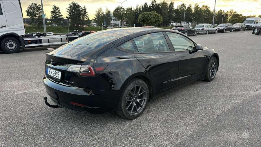 Melns Tesla Model 3 2021 Viļņa, ar dzinēja tilpumu 0.00 L un nobraukumu 78 tūkst. km par 25500 €, foto 5 vietnē AUTOMOTO.COM.LV