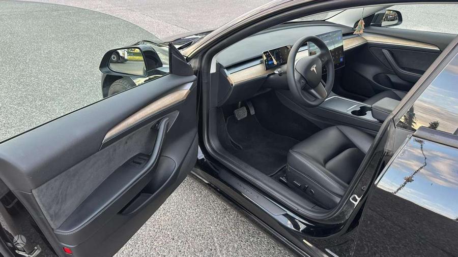 Melns Tesla Model 3 2021 Viļņa, ar dzinēja tilpumu 0.00 L un nobraukumu 78 tūkst. km par 25500 €, foto 8 vietnē AUTOMOTO.COM.LV