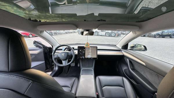 Tesla Model 3 2021 in Vilnius on AUTOMOTO.COM.LV Black Tesla Model 3 2021 in Vilnius, with an engine capacity of 0.00 L and mileage of 78 thousand km for 25500 €, photo 10 on AUTOMOTO.COM.LV