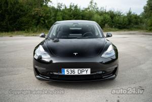 Black Tesla Model 3 2021 in Parnu, with an engine capacity of 0.00 L and mileage of 118 thousand km for 25990 €, photo 3 on AUTOMOTO.COM.LV