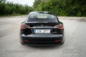 Black Tesla Model 3 2021 in Parnu, with an engine capacity of 0.00 L and mileage of 118 thousand km for 25990 €, photo 6 on AUTOMOTO.COM.LV